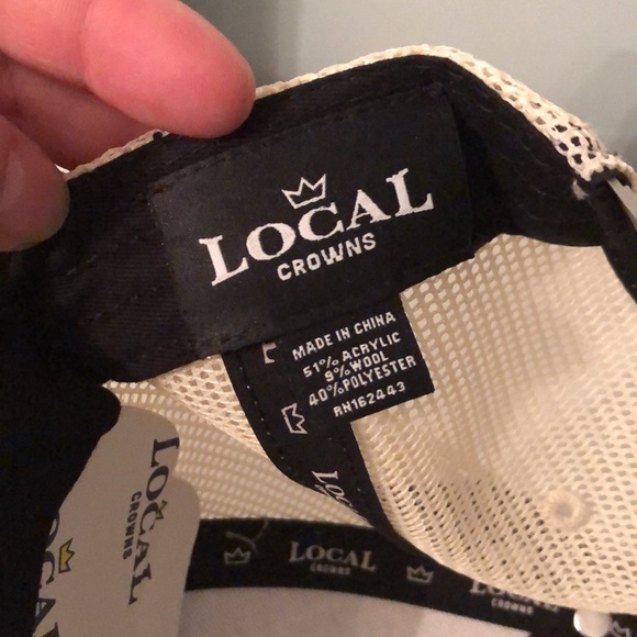 Local Crowns | Accessories | Nwt Local Crowns Illinois Trucker Hat ...